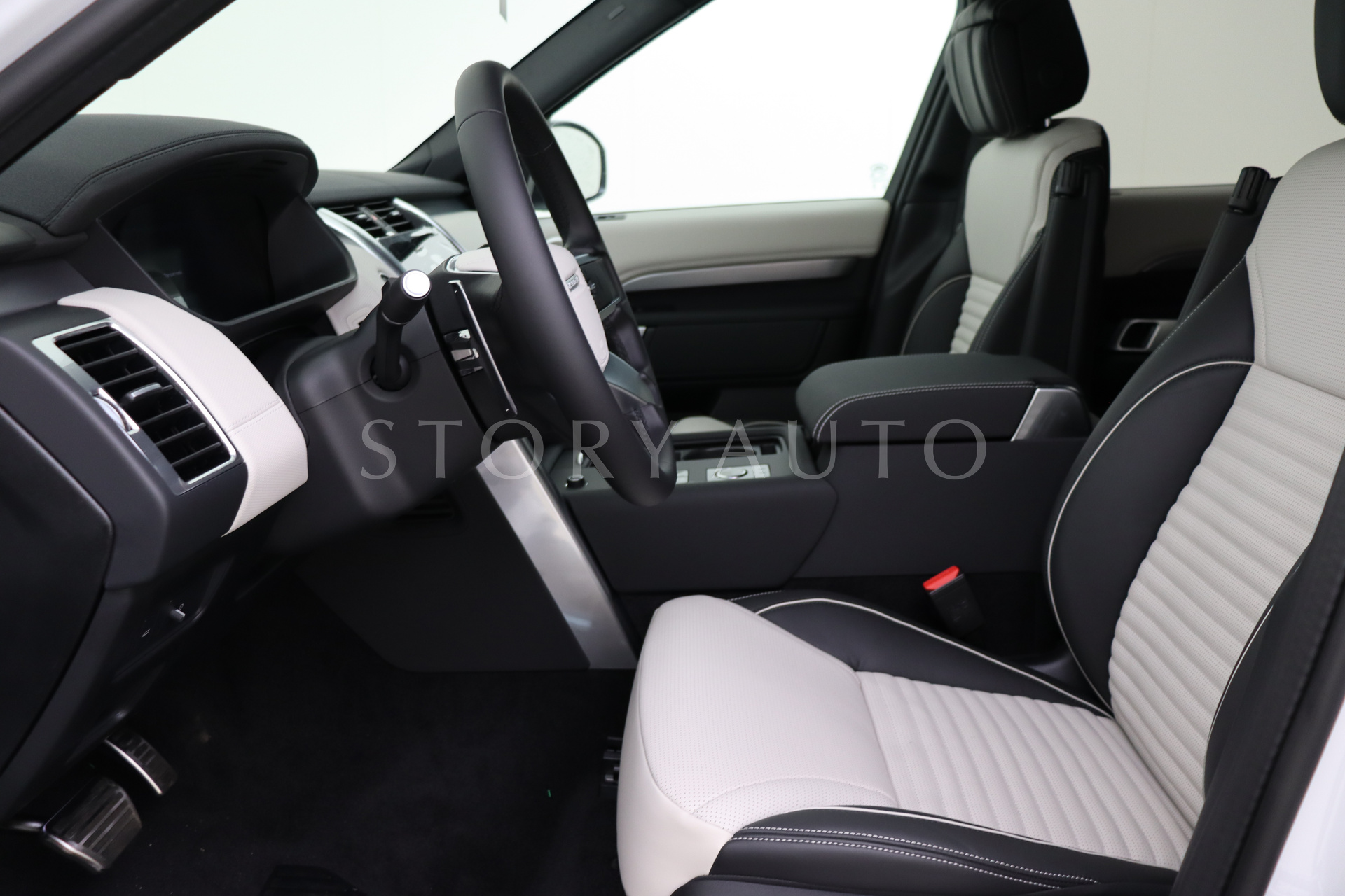 Discovery 3.0 D300 Dynamic HSE 7 Seats